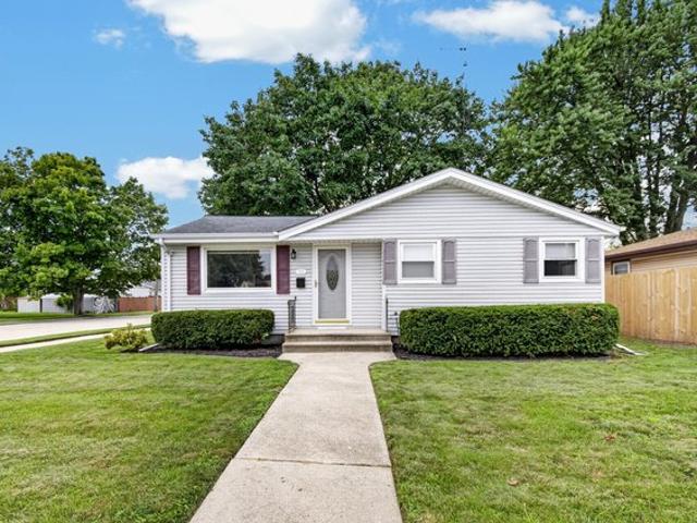 7852 32nd Ave, Kenosha, WI 53142