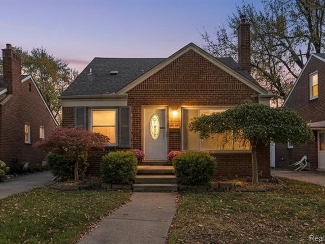 7853 Robinson Ave, Allen Park, MI 48101