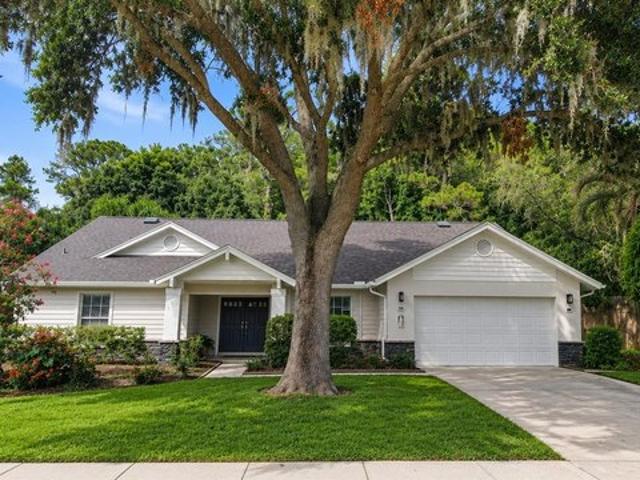 785 Centerwood Dr, Tarpon Springs, FL 34688