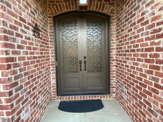 785 Creston Drive