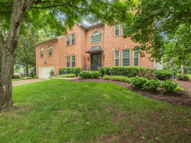 785 Glen Oaks Dr