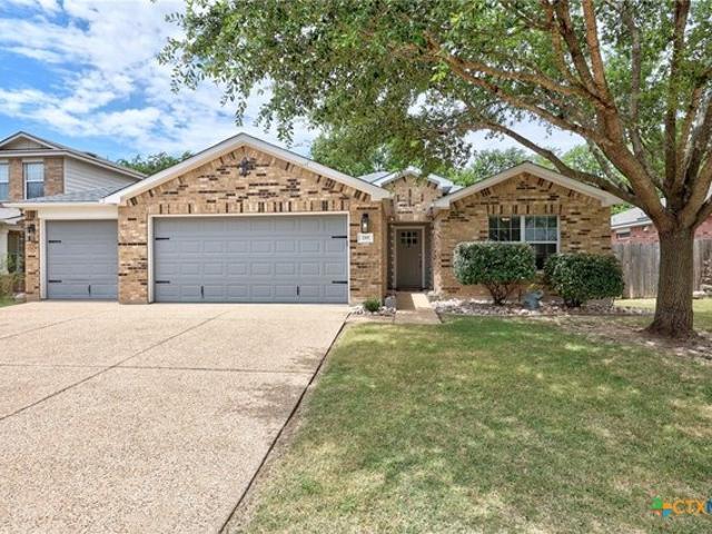 785 Kingfisher Ln, Leander, TX 78641