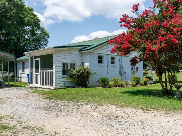 785 Hawthorne Road