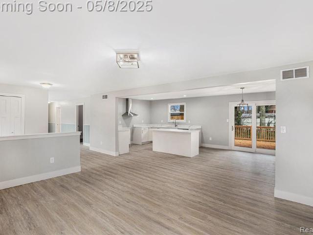 785 MAPLE Drive