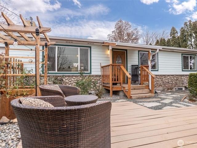 785 N Jerome Ln, East Wenatchee, WA 98802