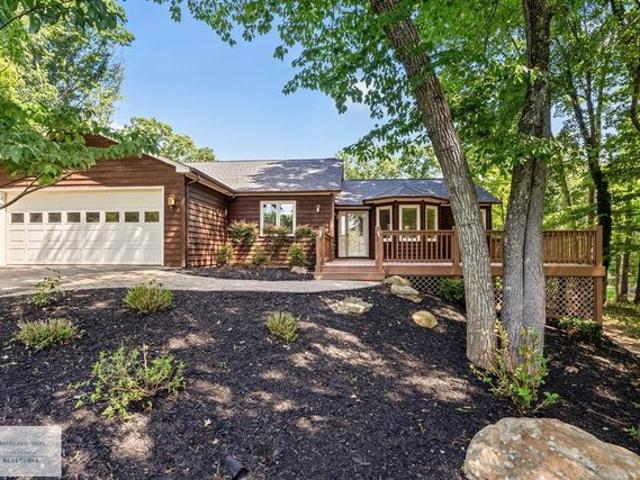 785 Rocky Knoll Ln, Danville, VA 24541