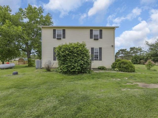 7865 Pleasantville Rd NE, Thornville, OH 43076