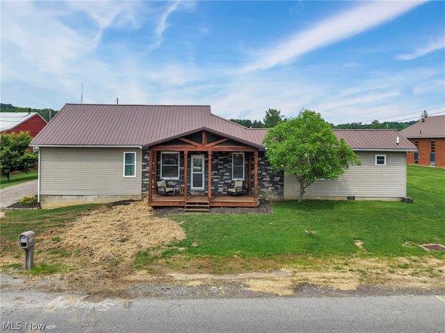 7865 Rose Hill Rd, Roseville, OH 43777