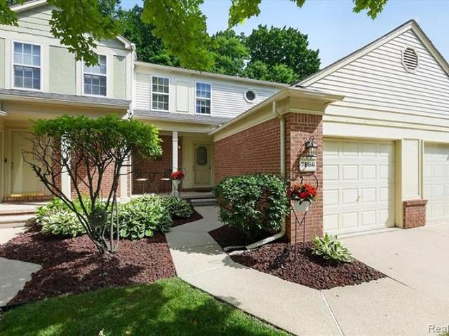 7866 Rivergate Dr, Westland, MI 48185