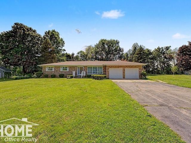 7868 Woodbury Rd, Laingsburg, MI 48848