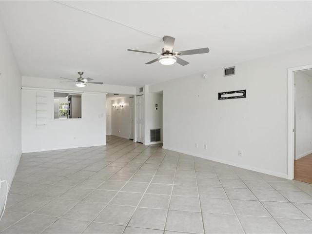 7860 Palm Aire Ln, Unit 103, Sarasota, FL 34243 | MLS #A4689
