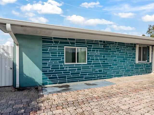 7861 Sheridan St, Hollywood, FL 33024