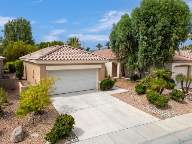 78637 Rockwell Cir, Palm Desert, CA 92211