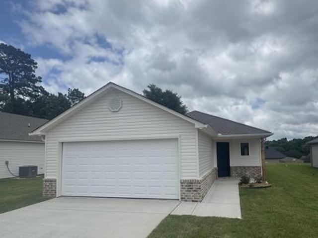 786 Gussy Ln, Benton, AR 72019