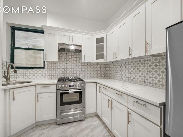 786 Ninth Avenue, New York, NY