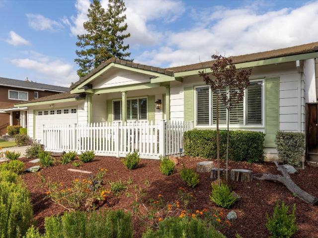 786 Sunset Glen Drive