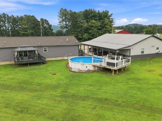 786 Pumpkin Knob Road