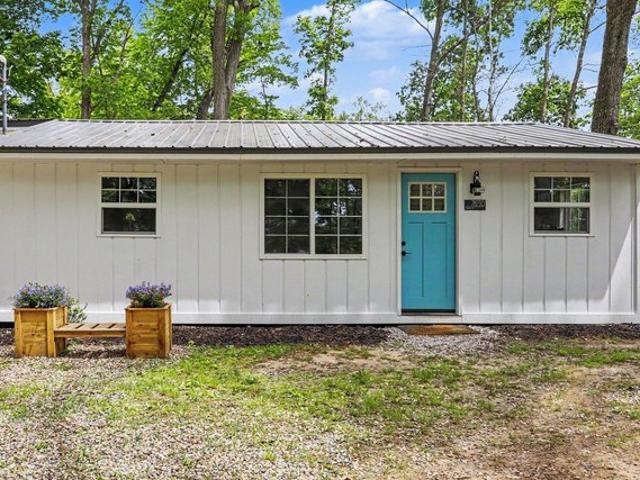 78750 South Ct, Lawton, MI 49065