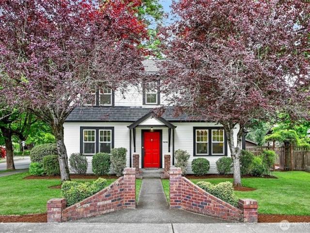 7876 Maple Ave SE, Snoqualmie, WA 98065