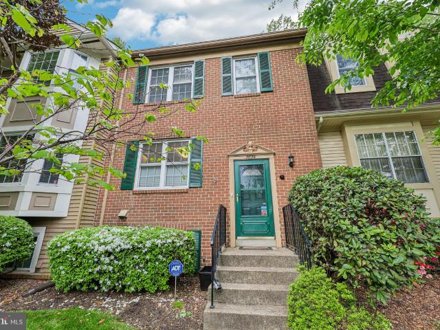 7876 Newport Glen Pass, Annandale, VA 22003 | MLS #VAFX2303 | Compass