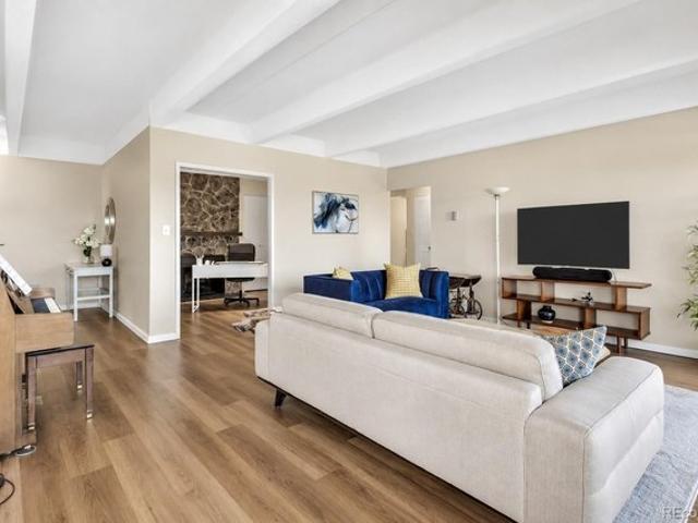 7877 E Mississippi Ave Apt 301, Denver, CO 80247