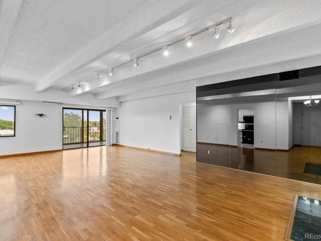 7877 E Mississippi Avenue # 402