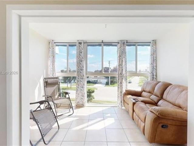 7877 Golf Circle Dr, Margate, FL 33063