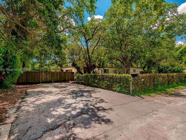 7870 SW 98th St, Miami, FL 33156