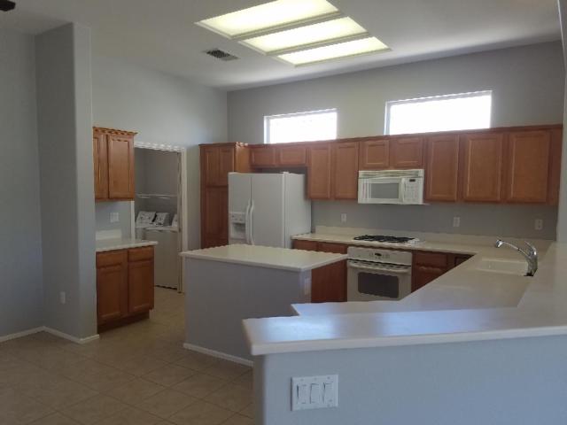78715 Yellen Dr, 2 beds, 1 full bath