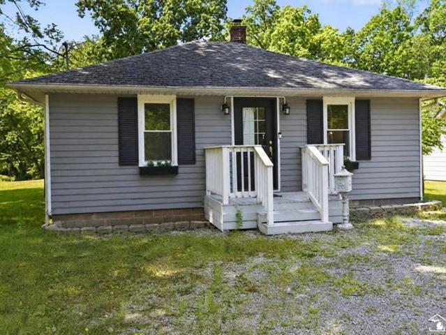 7871 Summerfield Rd, Lambertville, MI 48144