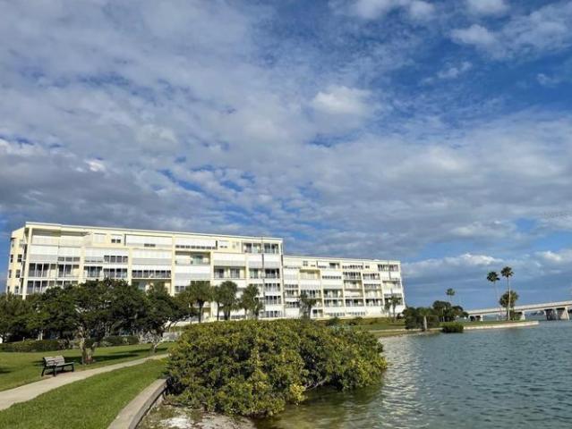7872 Sailboat Key Blvd S Blvd S #504 South Pasadena, FL 33707