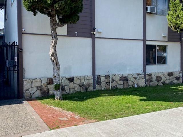 787 Gardenia Ave, Long Beach, CA 90813 | MLS #OC26087 | Compass
