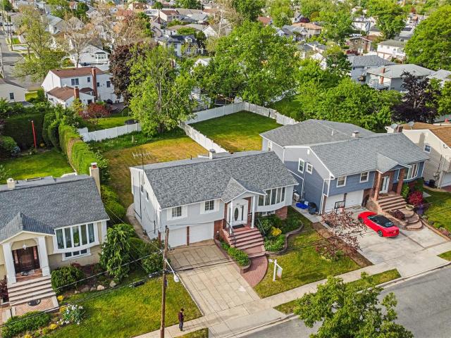 787 Vivian Court
