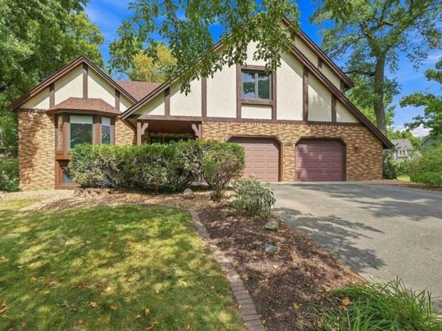 7885 Lower 139th Ct, Apple Valley, MN 55124