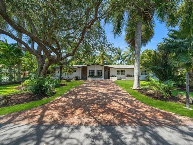 7885 161st St SW, Palmetto Bay, FL 33157