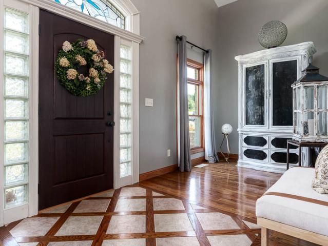 7887 canterbury ridge