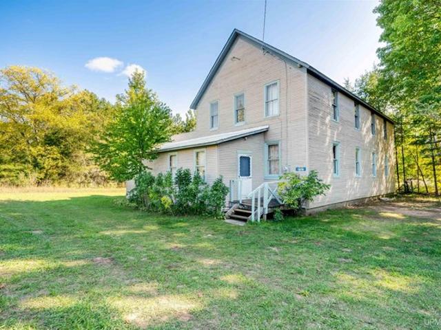 7887 W M94 Hwy, Manistique, MI 49854