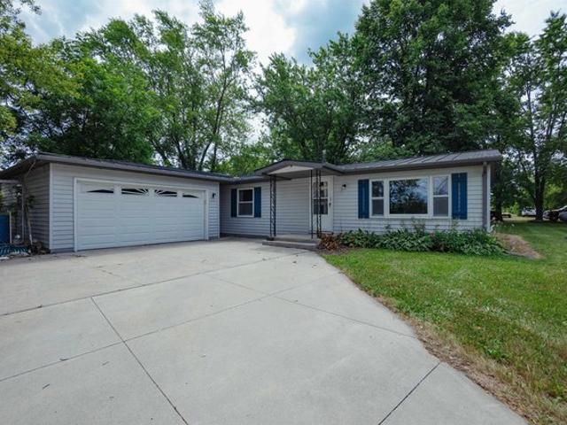 7888 Nenno Rd, Allenton, WI 53002