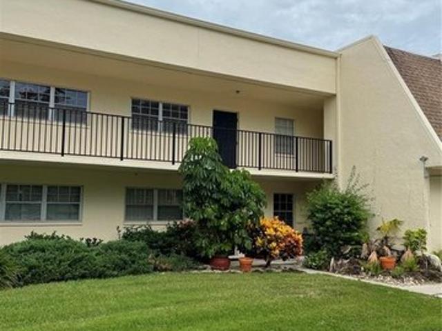 7880 Palm Aire Ln Apt 203, Sarasota, FL 34243