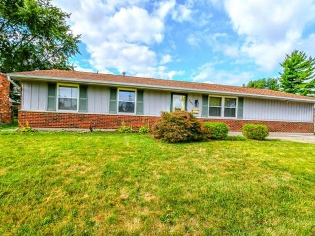 7882 Sebring Dr, Huber Heights, OH 45424