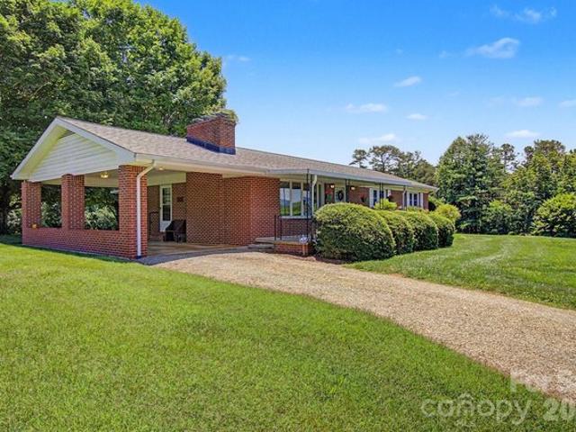 788 Alexander Rd, Alexander, NC 28701