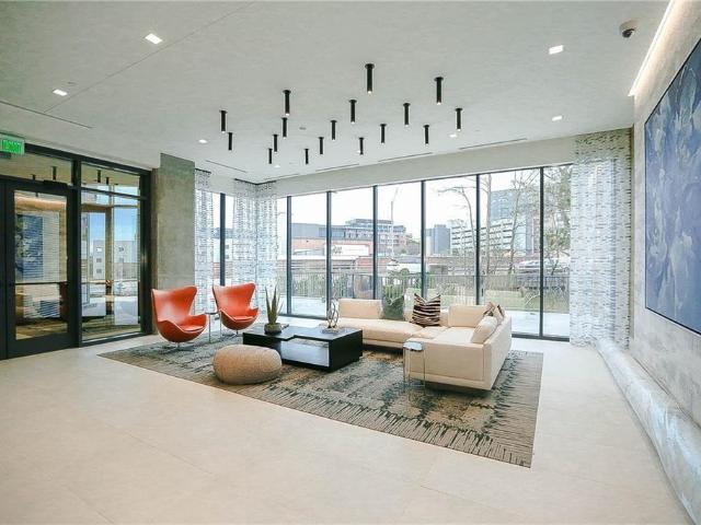 788 W Marietta Street 811