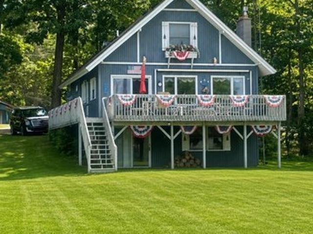 7894 Lakeside Blvd, Hale, MI 48739