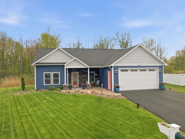 7898 Gable Dr, Bridgeport, NY 13030