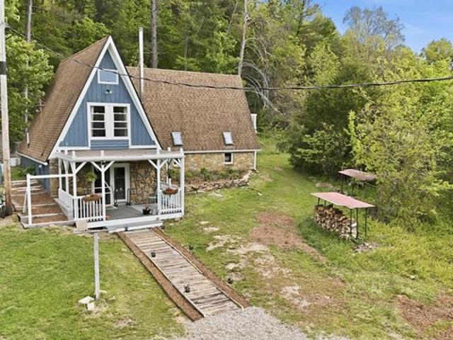 7890 W Rockeast Rd, Bloomington, IN 47403