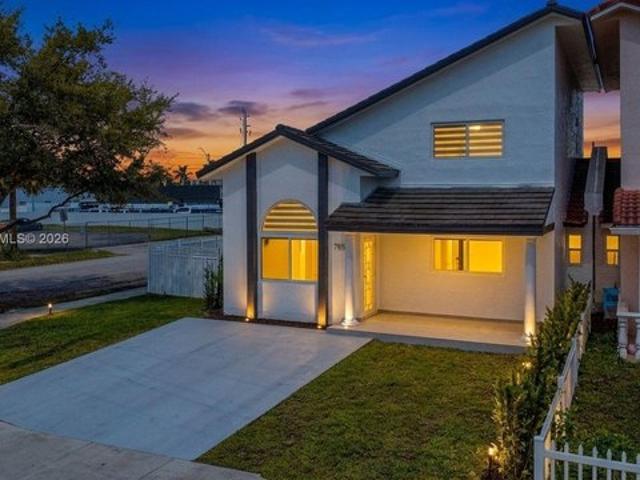 7893 SW 9th Ter, Miami, FL 33144