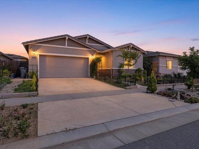 789 Chalice Creek Dr, Plumas Lake, CA 95961