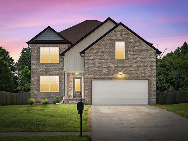 789 Banister Dr, Clarksville, TN 37042