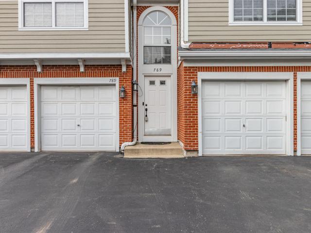 789 Grosse Pointe Circle