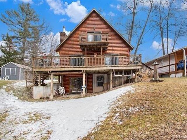 789 Lakeshore Drive, Gladwin, MI 48624